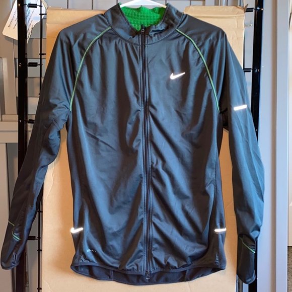 Nike | Jackets & Coats | Mens Grey Nike Thermal Drifit Running Jacket ...